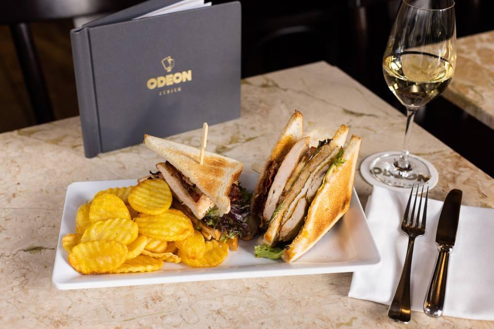 Frühstück, Brunch, Lunch & Drinks | ODEON