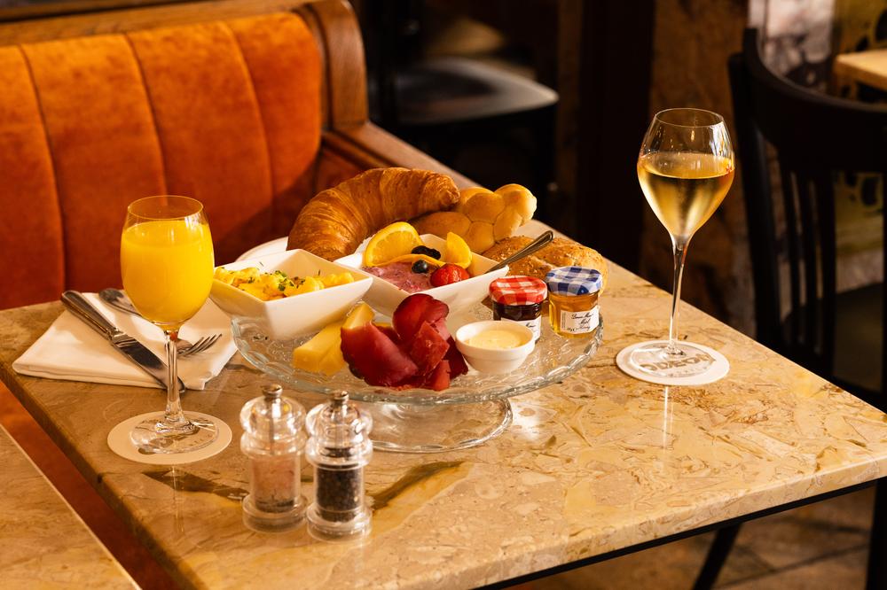 Frühstück, Brunch, Lunch & Drinks | ODEON
